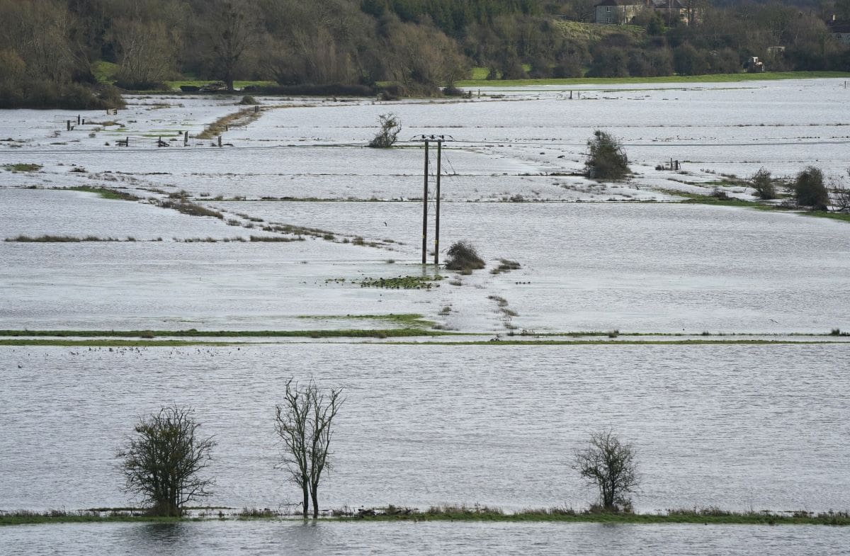 Heavy rain and flooding cause rail disruptions in Scotland | Rail Express