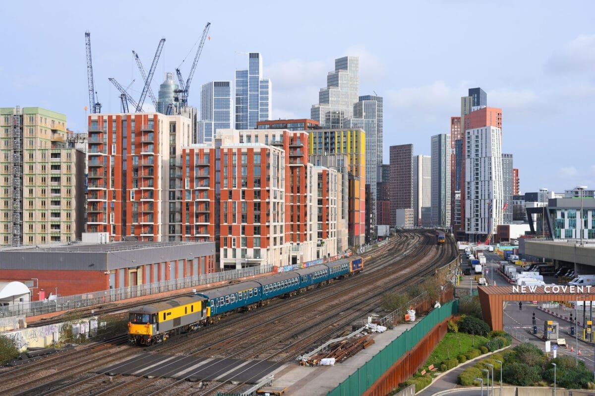 What's inside the April issue of Rail Express? | Rail Express