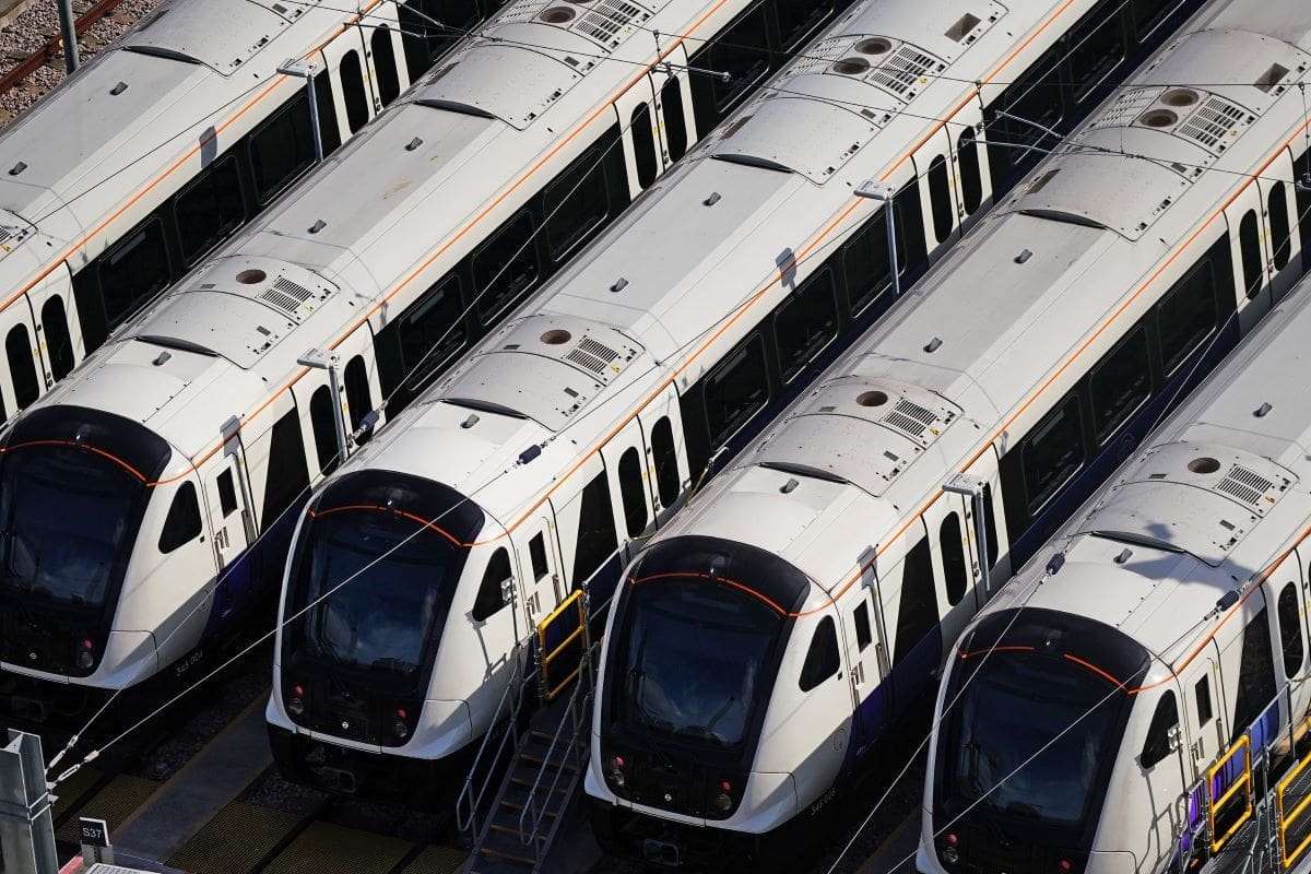 Lack of toilets on Elizabeth line trains blamed for stranded passengers ...