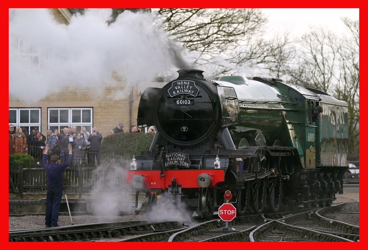 Flying Scotsman makes first passenger journey of the year at Nene ...